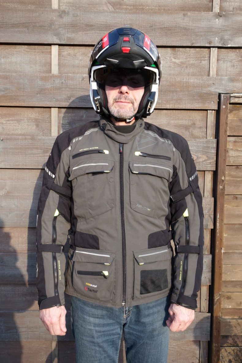 Veste Modeka Tacoma II : qualité et polyvalence.